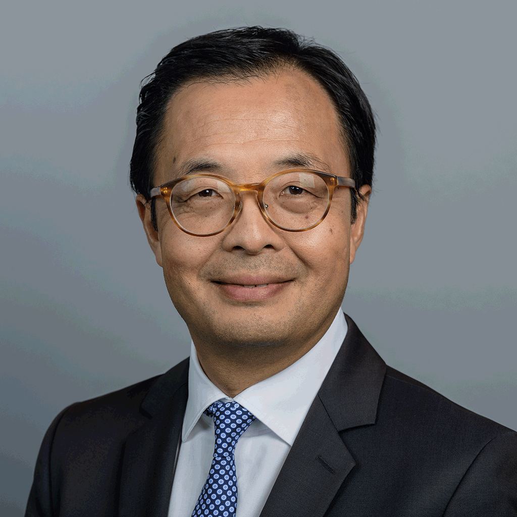 EHL Fakultät - Daniel Zou