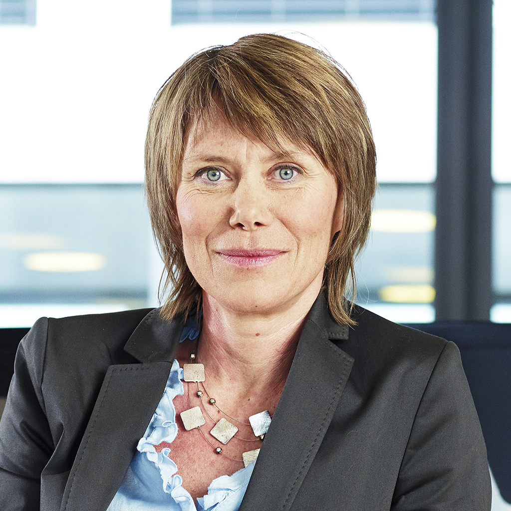 EHL Faculty - Christina Tavares